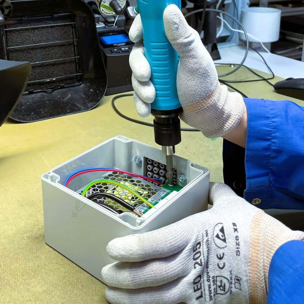 Gerätemontage - Montage von Elektronik Baugruppen 🇩🇪